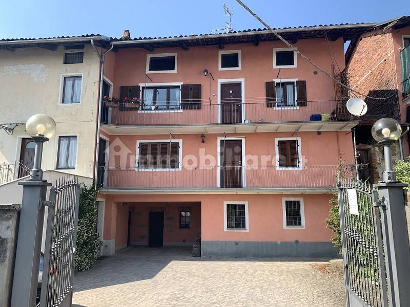 Quadrilocale Strada Cantone Rey 9, Chiavazza, Pavignano, Vaglio, Biella