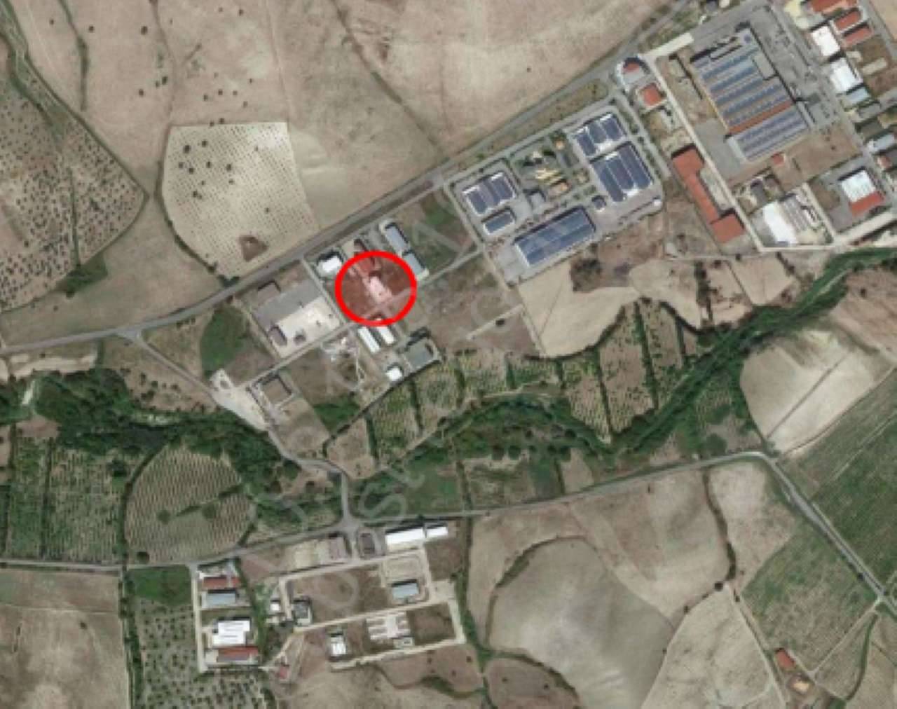 Locale commerciale in Vendita