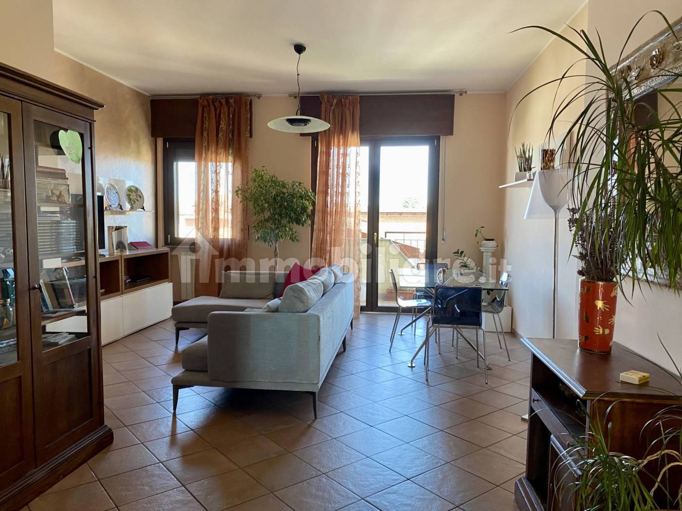 Trilocale via Vignale 121, Veveri, Novara