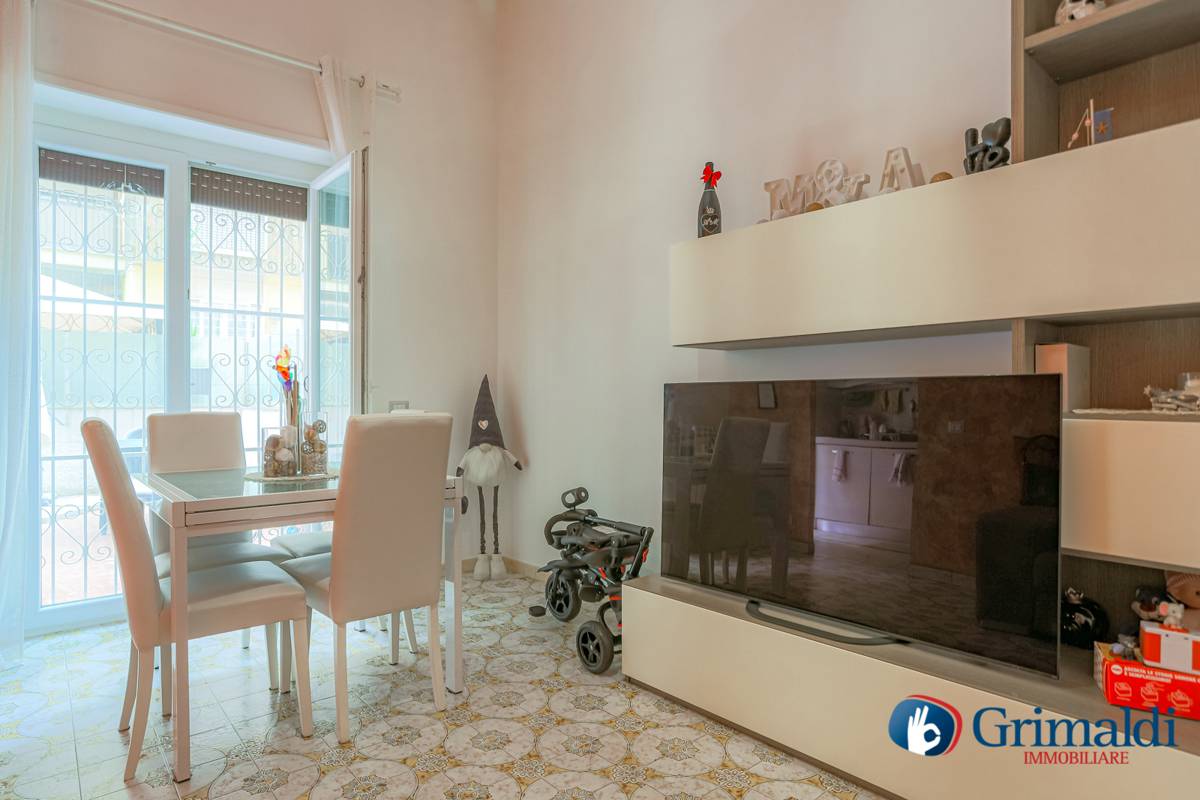 Bilocale via Mare di Bering, Ostia Levante, Roma