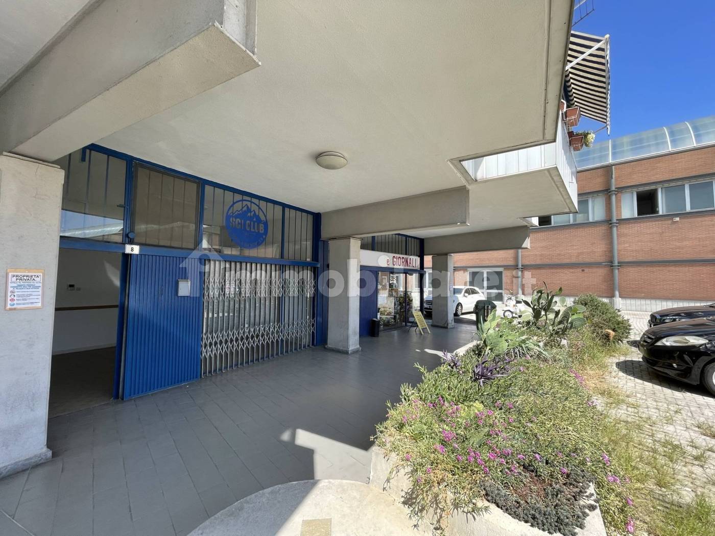 Locale commerciale in Vendita