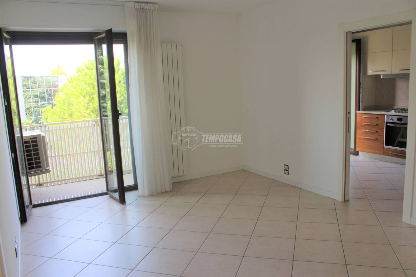 Trilocale via Alessandro Volta 21, Centro, Veduggio con Colzano