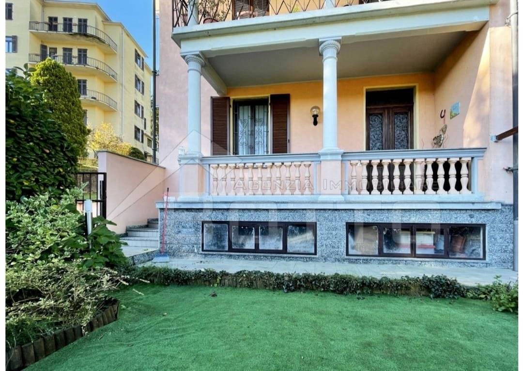 Quadrilocale via Torino 103, Centro, Villa del Bosco