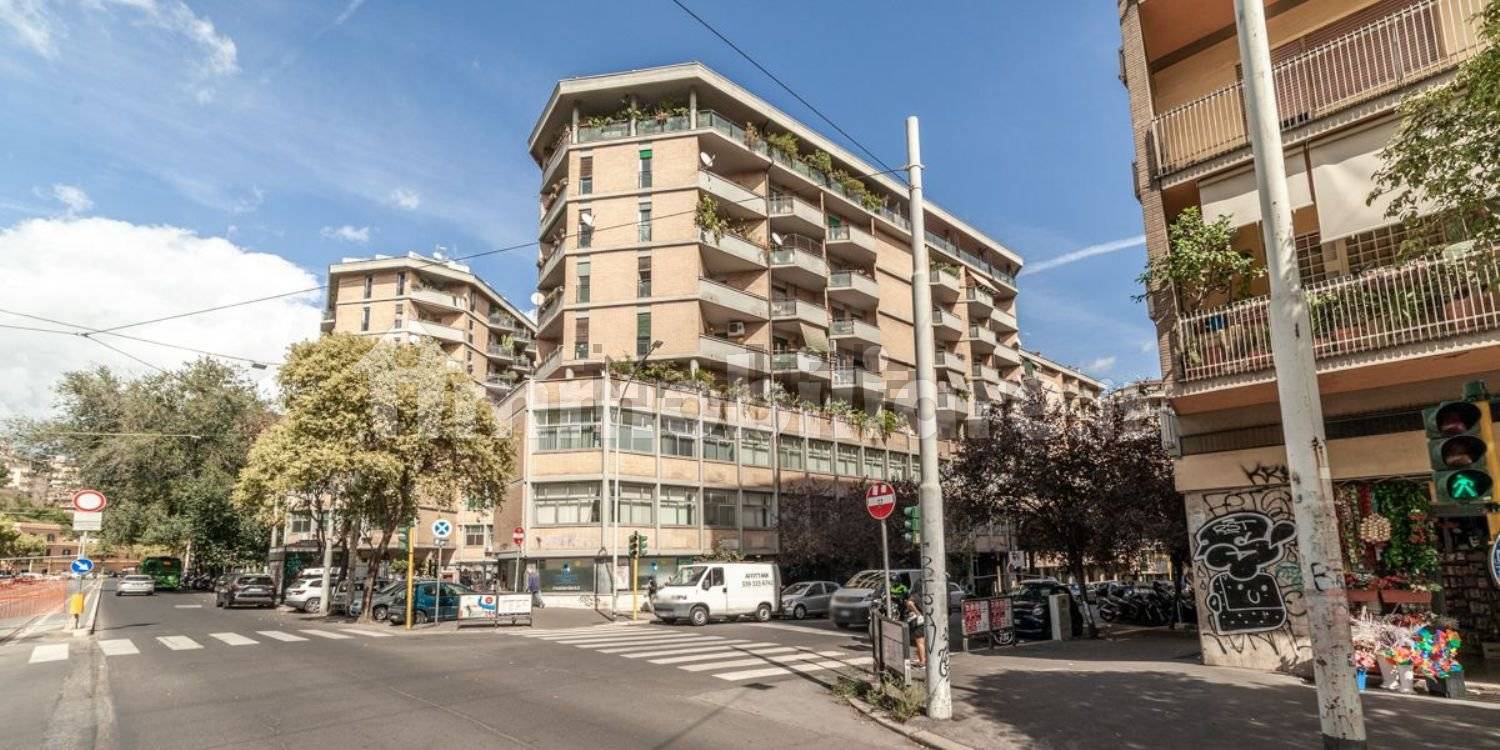 Appartamento via Cesare Pascarella, Trastevere, Roma