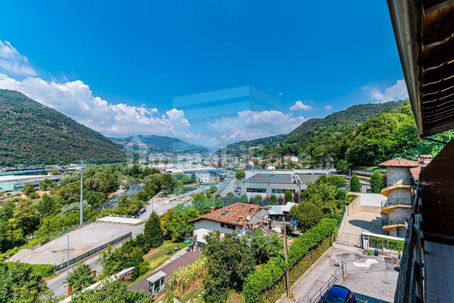 Monolocale via Caduti, Cene