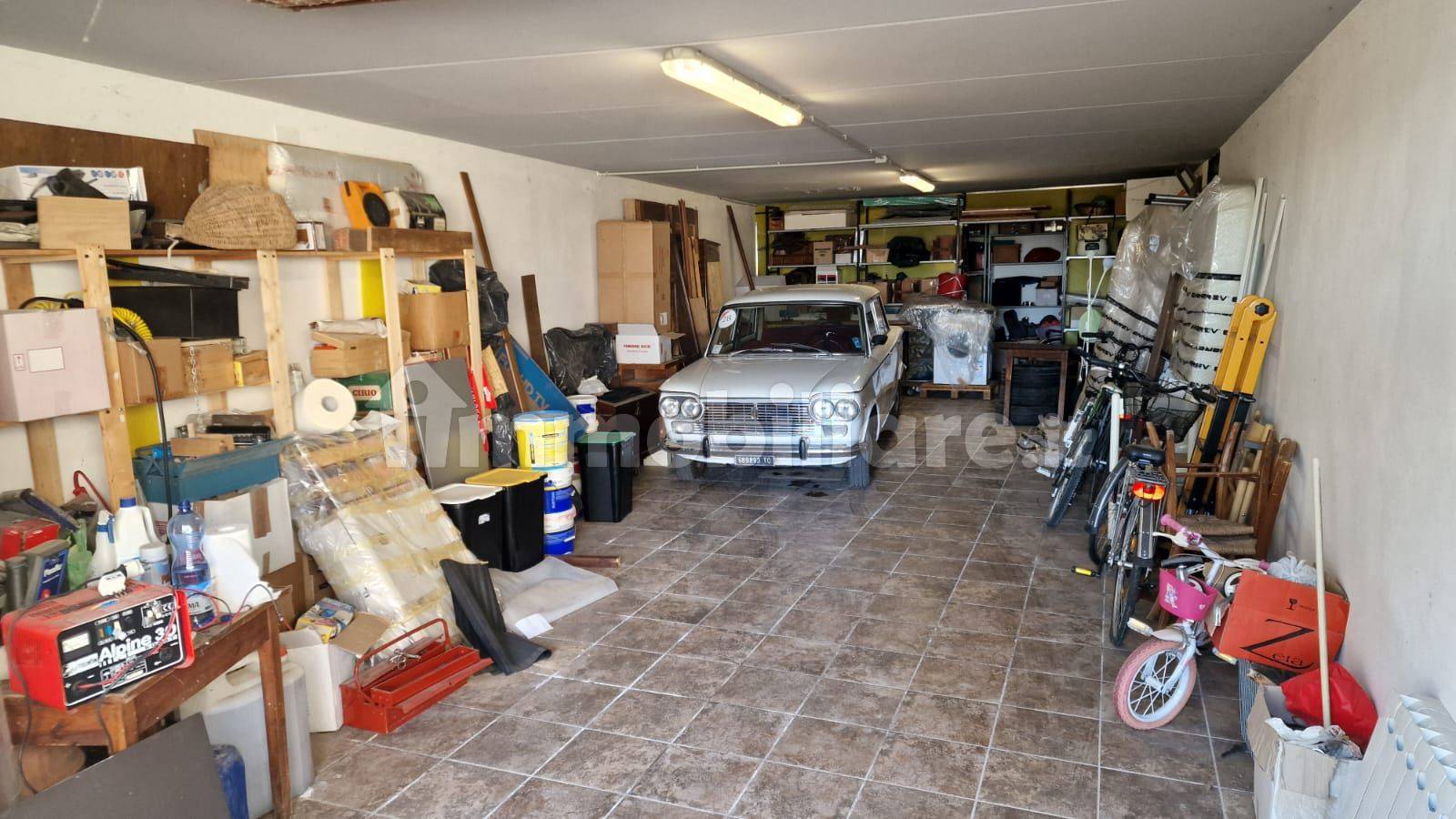 Garage - Box in Vendita
