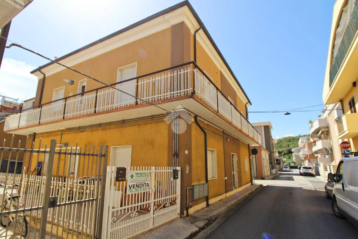 Appartamento via Rossetti 25, Centro, Roseto degli Abruzzi