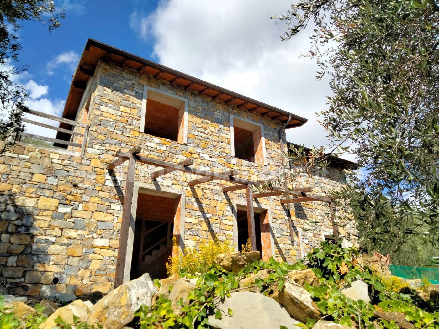 Villa a schiera via Montin, Moltedo, Diano San Pietro