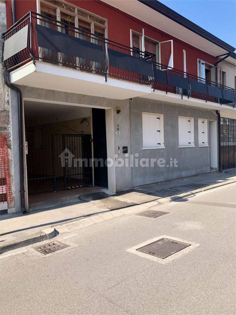 Trilocale nuovo, Taglio di Po