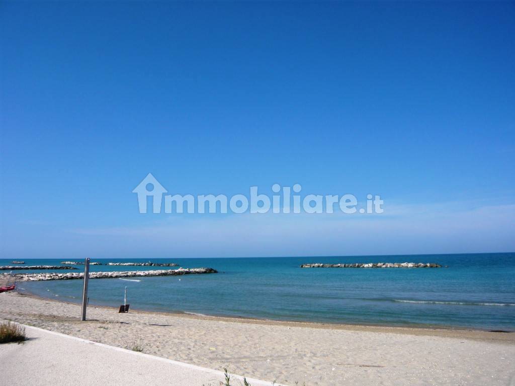 Trilocale nuovo, secondo piano, Cupra Marittima