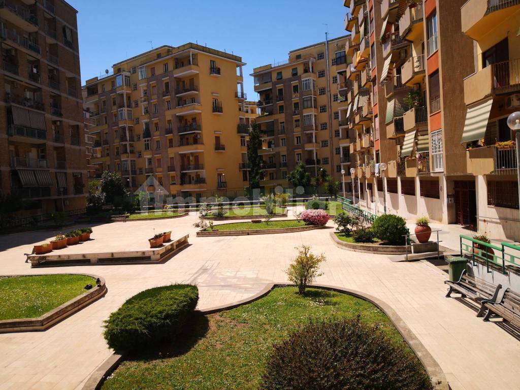 Vendita Appartamento Roma. Trilocale in via Rosa Guarnieri Carducci ...