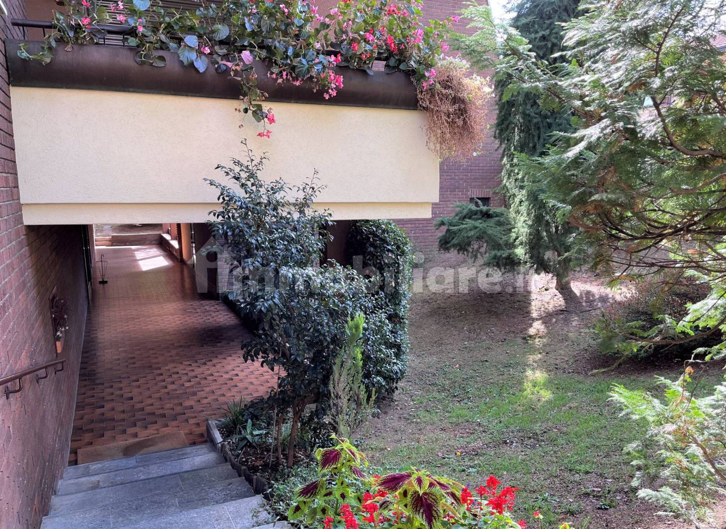 Quadrilocale via Guglielmo Oberdan 8, Centro, Lonate Pozzolo