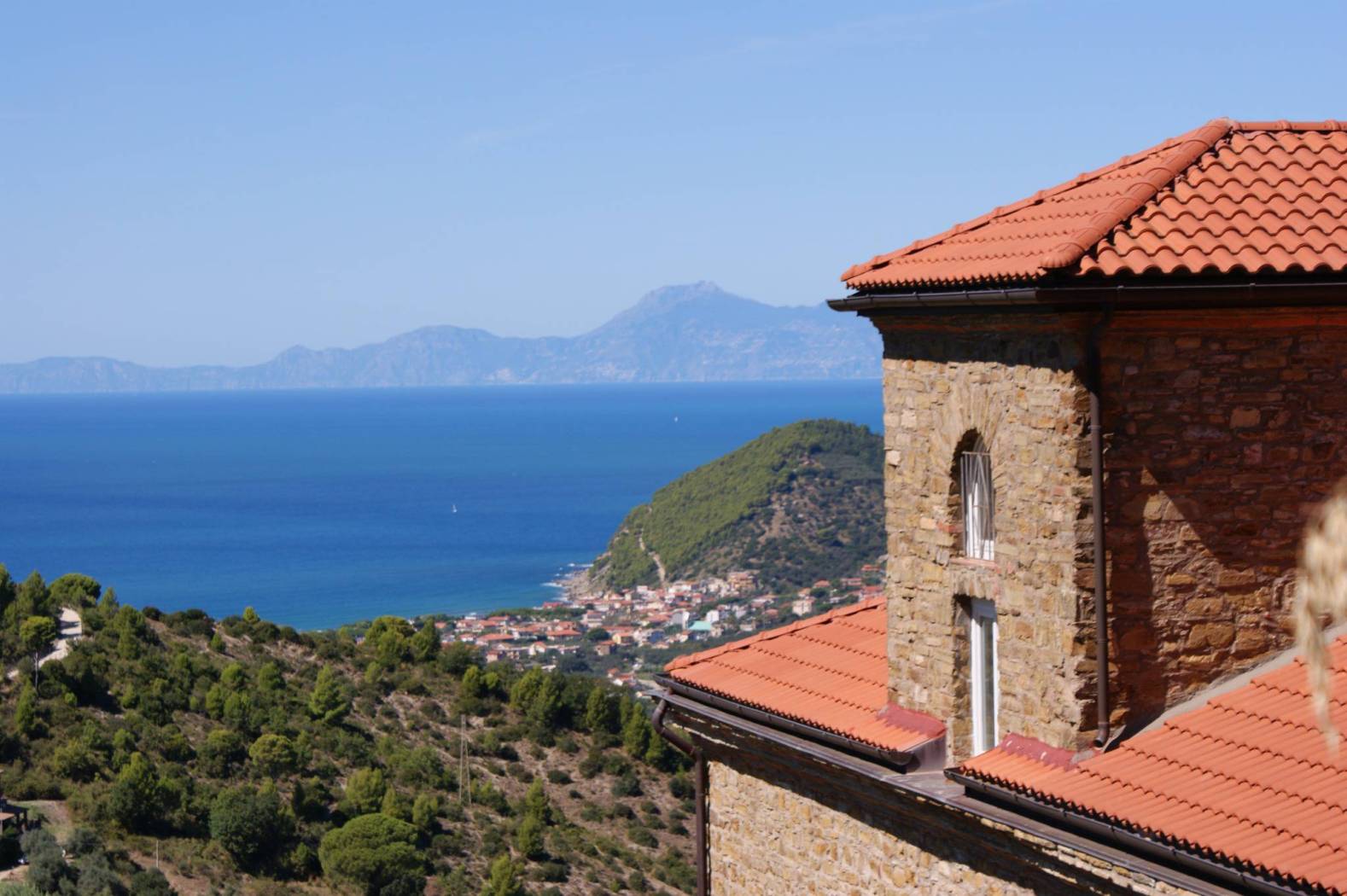 Trilocale buono stato, quarto piano, Castellabate
