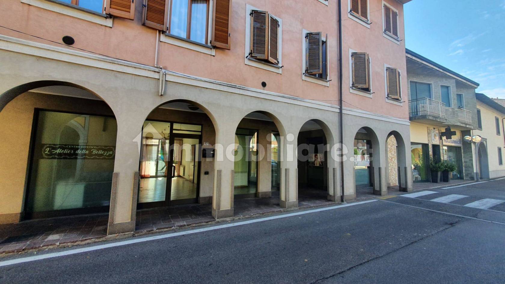 Locale commerciale in Vendita