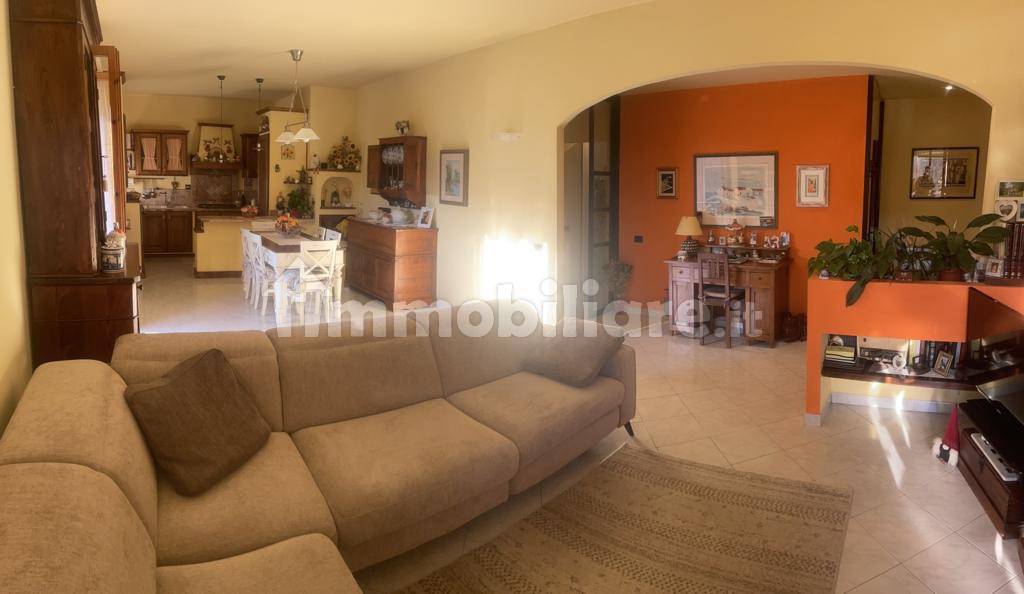 Quadrilocale ottimo stato, secondo piano, Centro, Poggibonsi