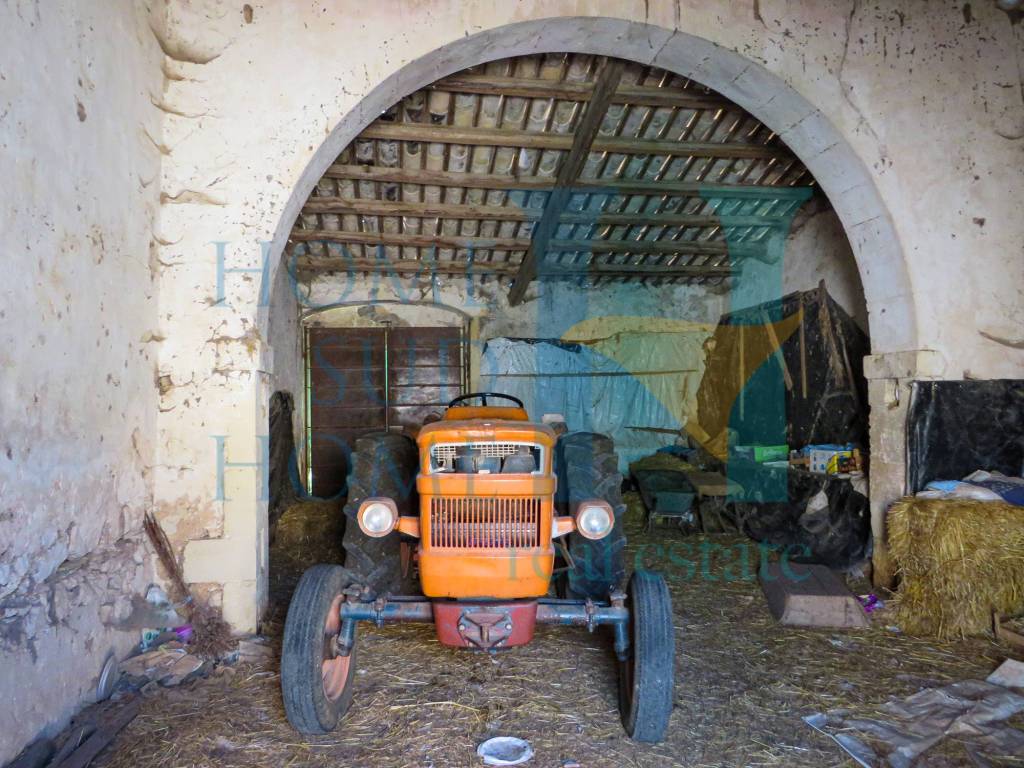 Vendita Baglio in via Tommaso Fazello Noto. Da ristrutturare, 20400 m² ...