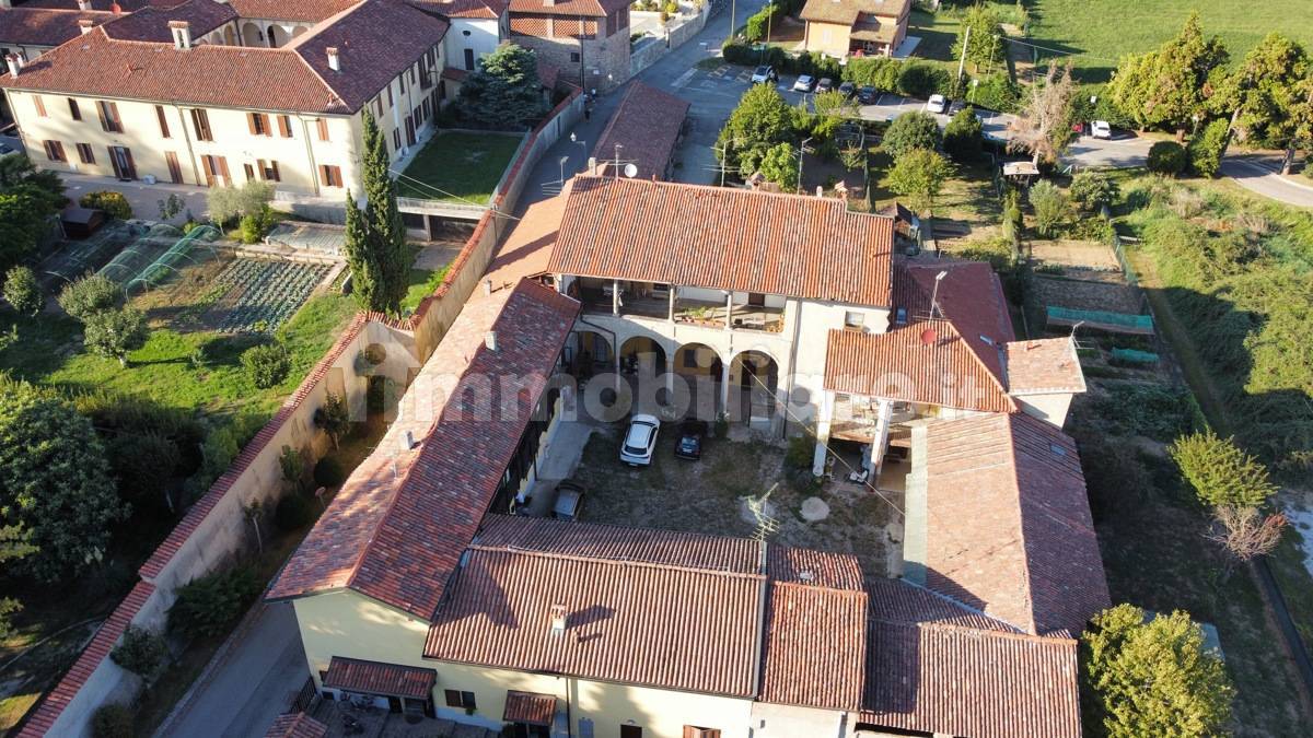 Quadrilocale via Santa Caterina da Siena 4, Oreno, Velasca, Vimercate