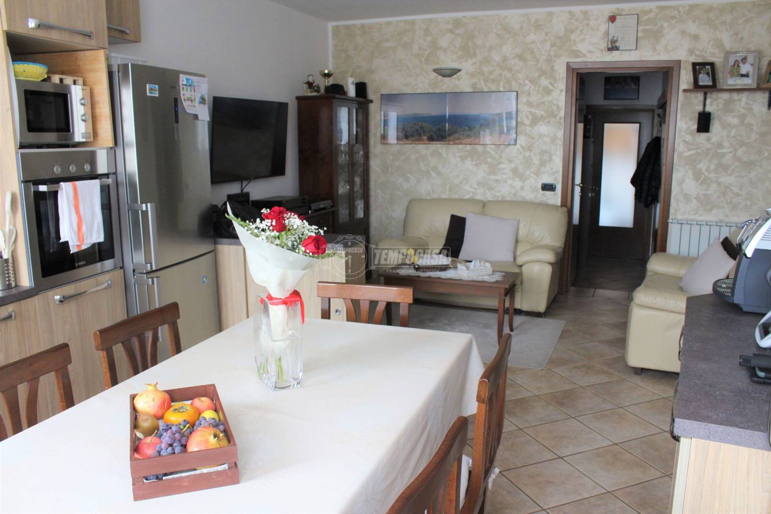 Trilocale via Carlo Sessa 38, Cremella