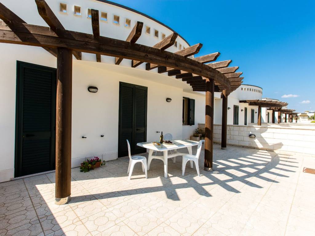 Vendita Villa a schiera in via Orties Racale. Ottimo stato, posto auto ...