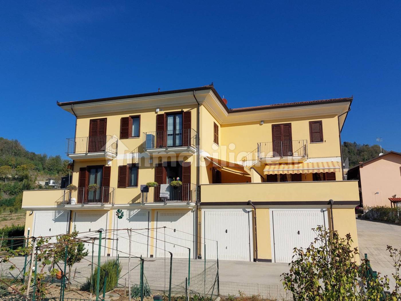 Trilocale via Modesto Cornaglia 6, Borgo, Monticello d&#x27;Alba