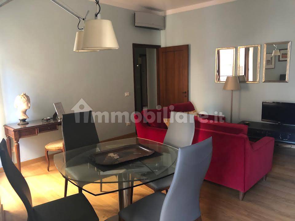 Vendita Appartamento Roma. Trilocale in via di Parione. Ottimo stato ...