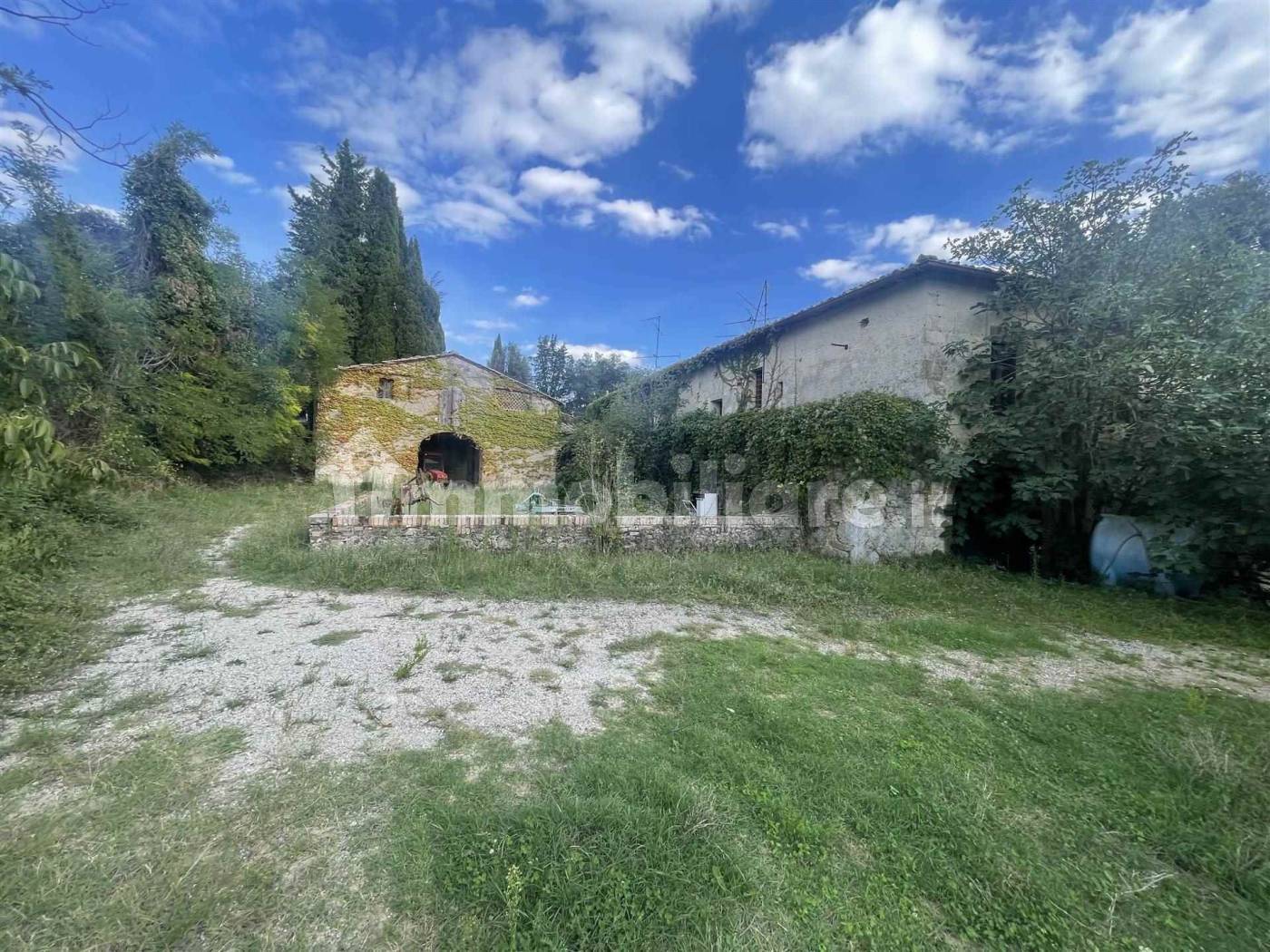 Locale commerciale in Vendita