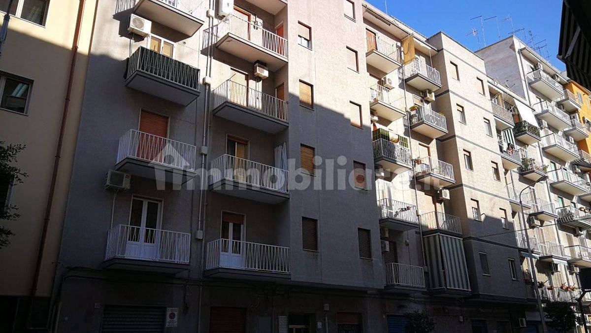 Monolocale via PLATEJA, Tre Carrare, Taranto