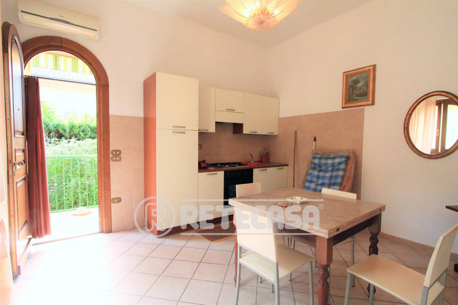 Trilocale via dei Loghi 8, Ronchi - Poveromo, Massa