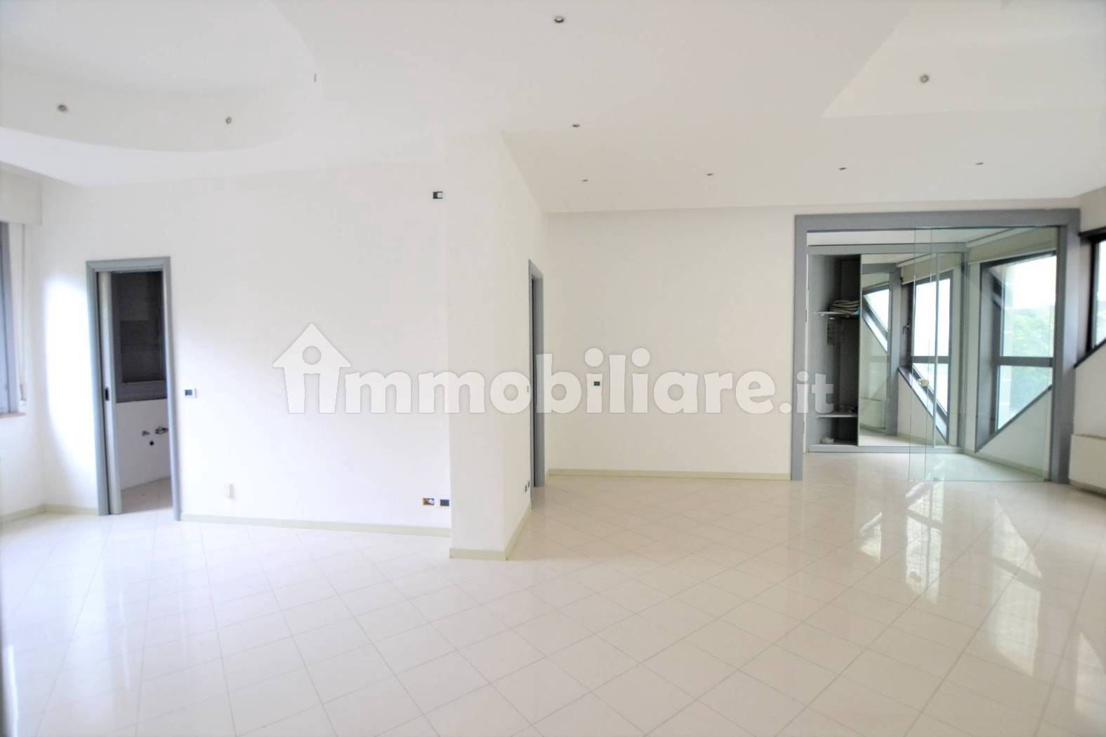 Appartamento viale Maria Ceccarini, Centro, Riccione