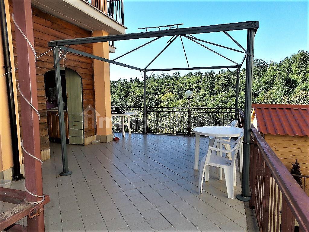 Appartamento viale Antonio Gramsci, Centro, Caprarola