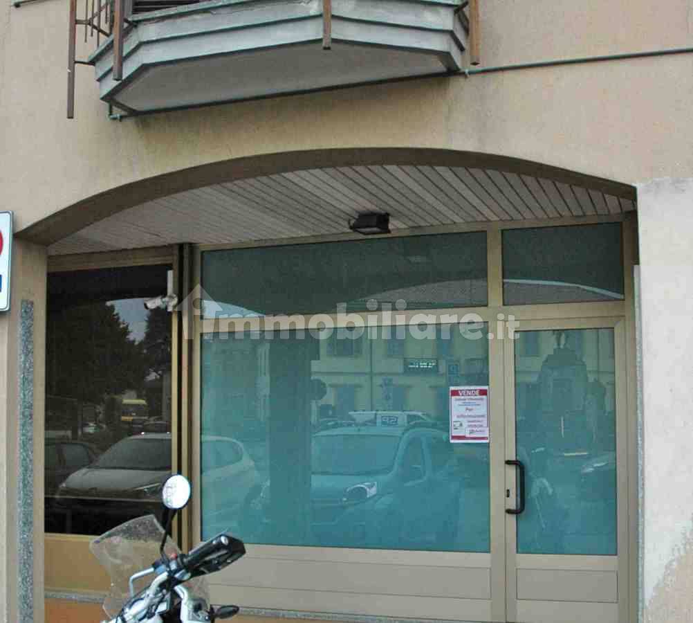 Locale commerciale in Vendita