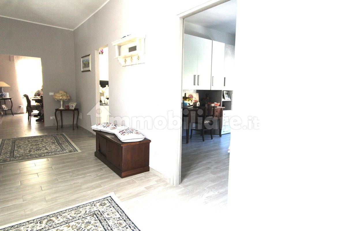 Trilocale ottimo stato, primo piano, Centro, Formello