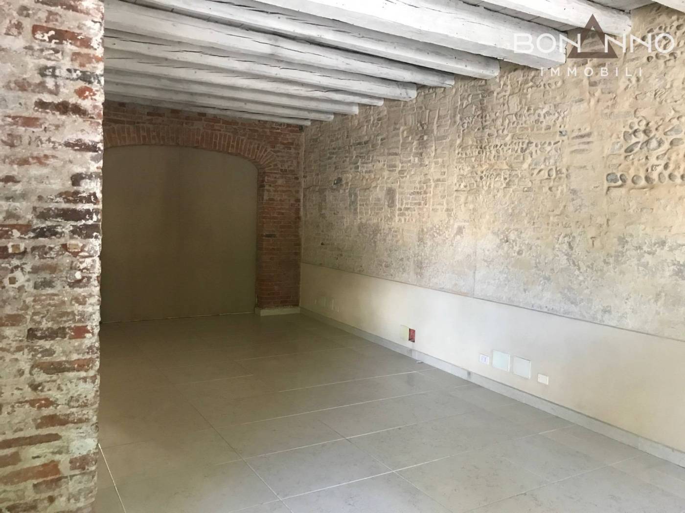 Negozio - Locale commerciale in Vendita