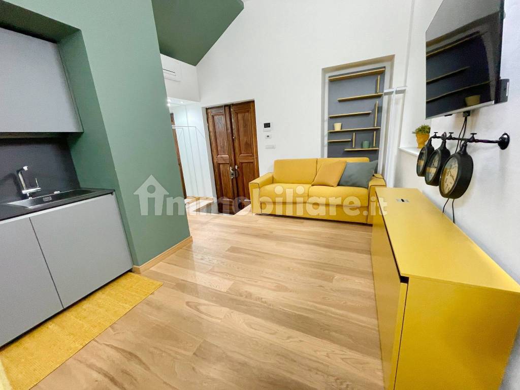 Affitto Appartamento Torino. Bilocale in piazza Solferino. Nuovo, piano ...