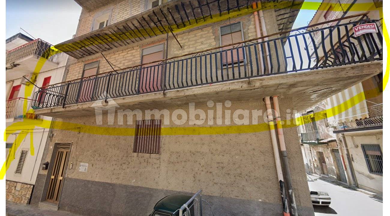 Trilocale via Regina Elena 59, Catenanuova