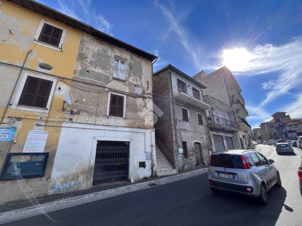 Vendita Appartamento Cave. Monolocale in via Cavour 47. Ottimo stato ...