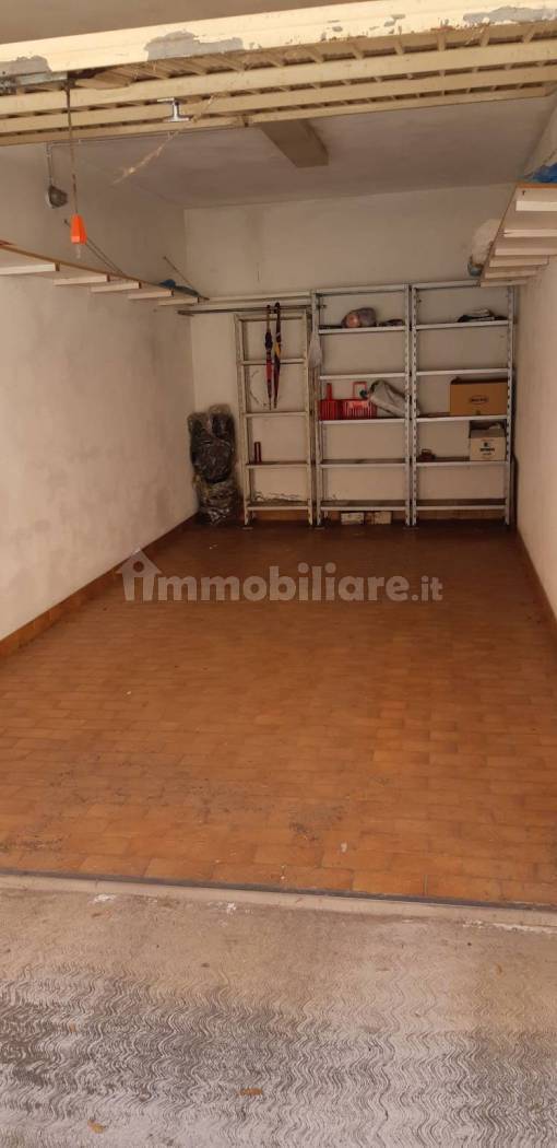 Garage - Box in Vendita