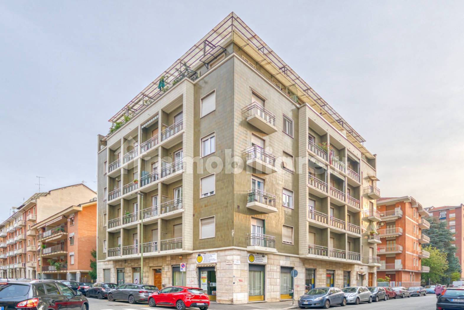 Locale commerciale in Vendita