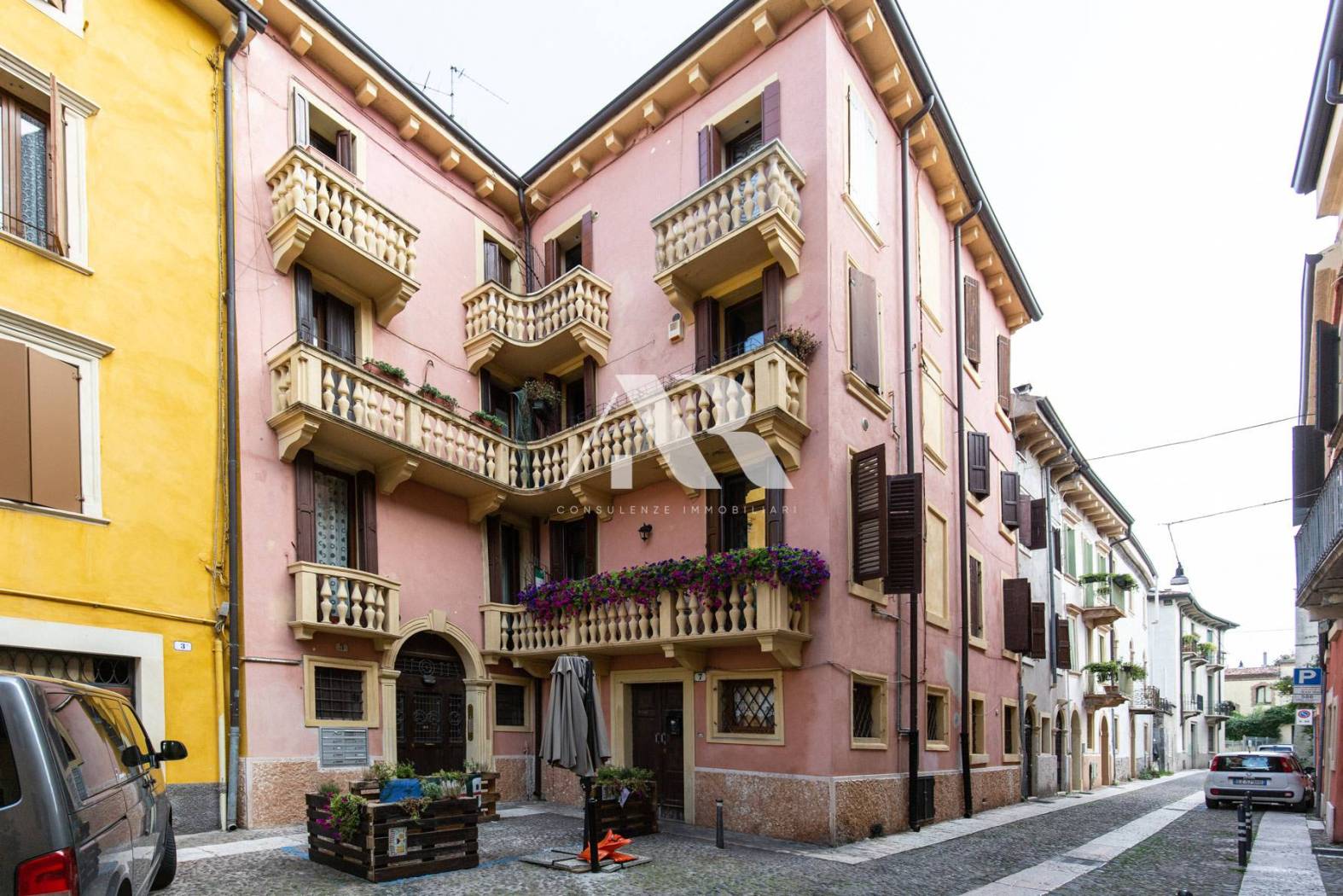 Quadrilocale Corticella Fondachetto 5, Veronetta, Verona