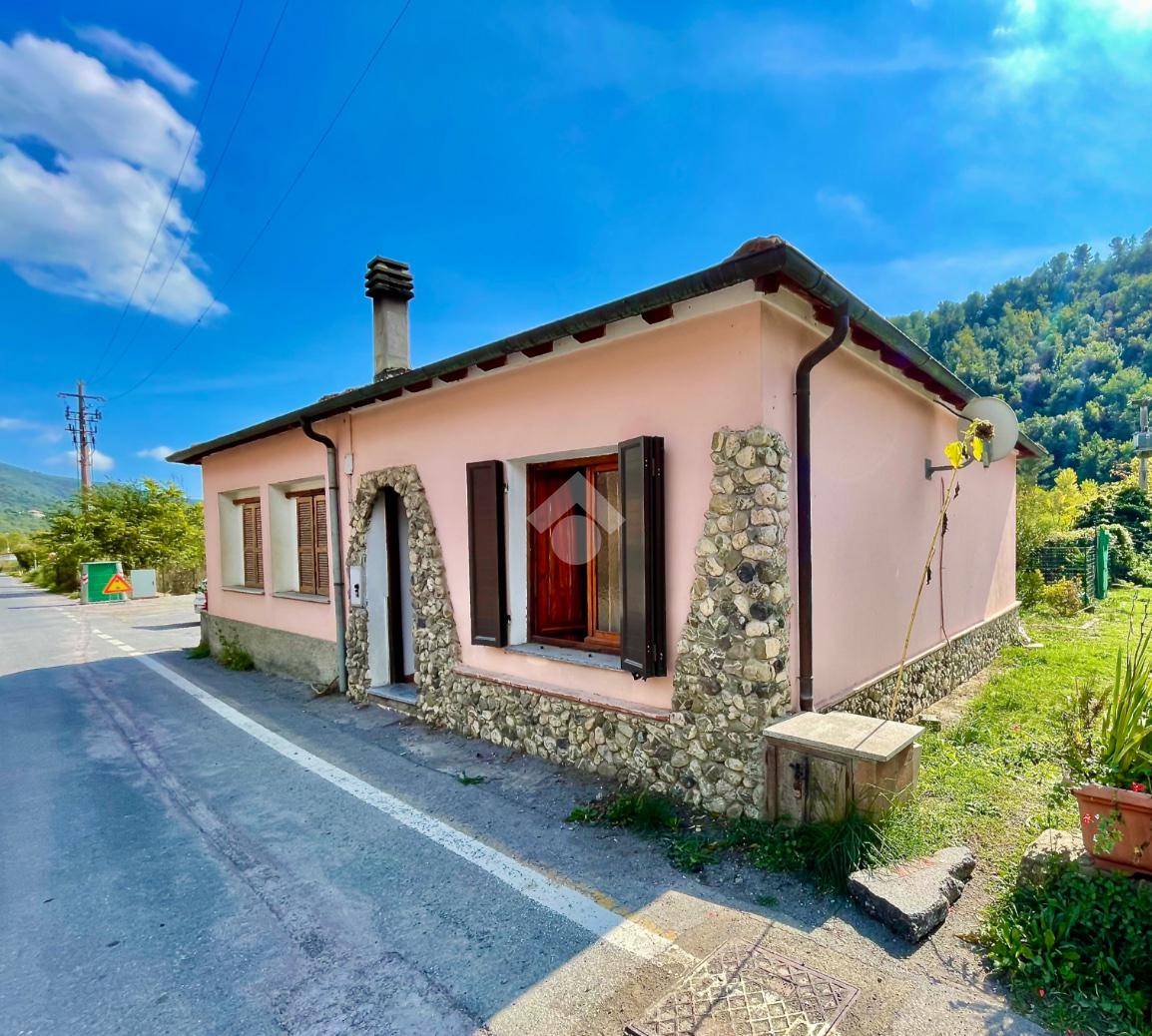 Bilocale frazione San Lorenzo 2, San Lorenzo, Stellanello