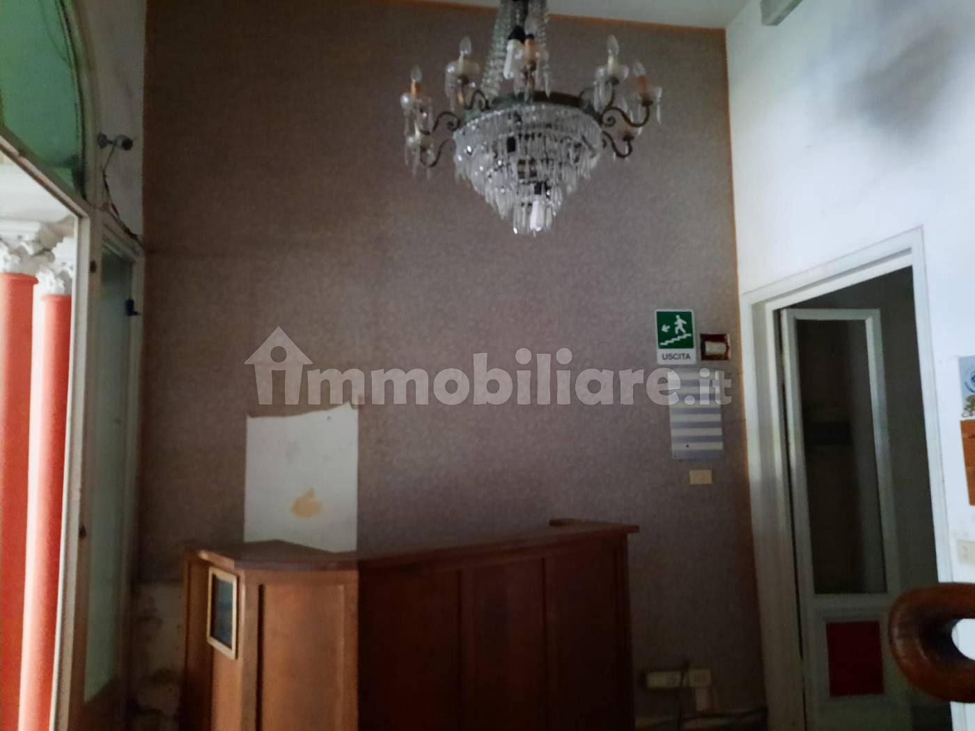 Locale commerciale in Vendita