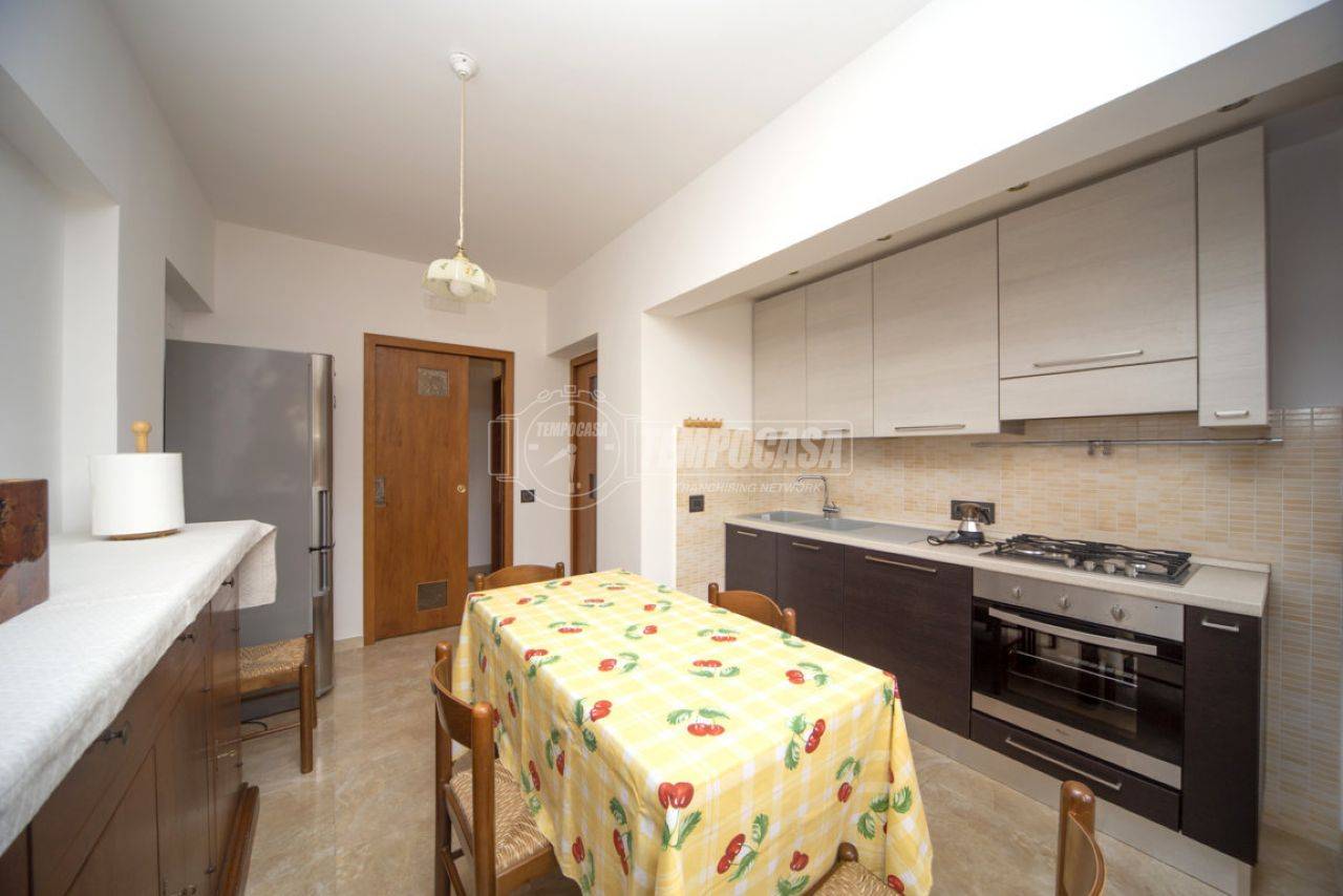 Quadrilocale via Guido Gozzano 1, Semicentro - Stazione, Perugia