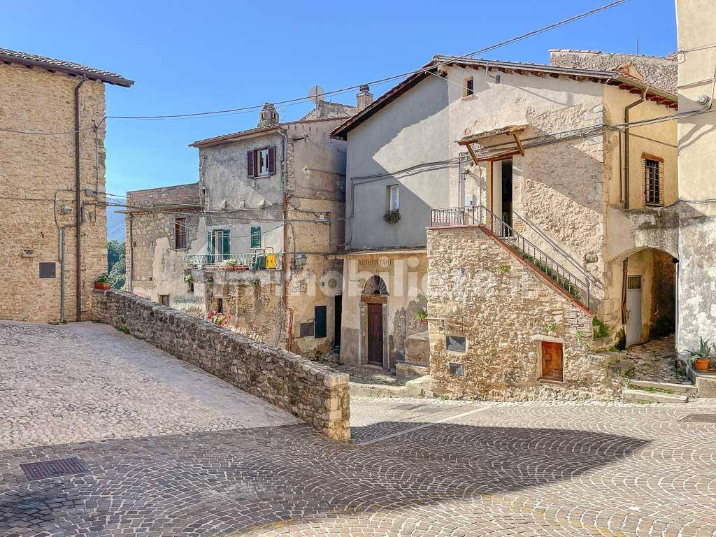 Vendita Appartamento Scandriglia. Bilocale in via della Chiesa. Ottimo ...