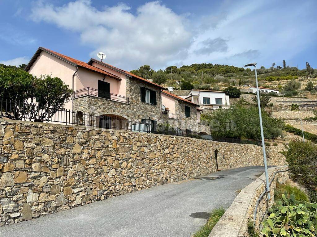 Quadrilocale regione Tegasse 2, Aregai, Cipressa