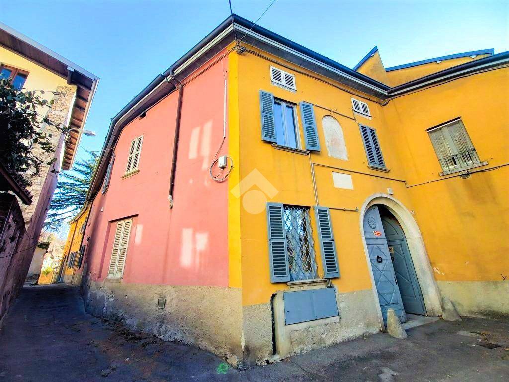 Trilocale via Carlo de Herra 2, Osigo, Valbrona