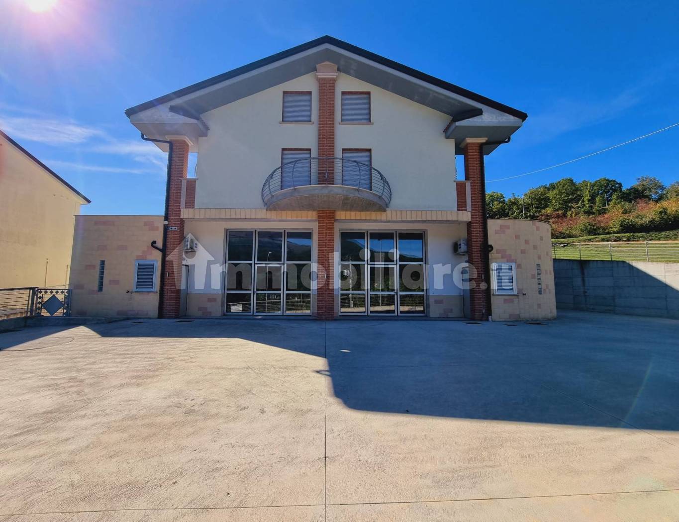 Locale commerciale in Vendita