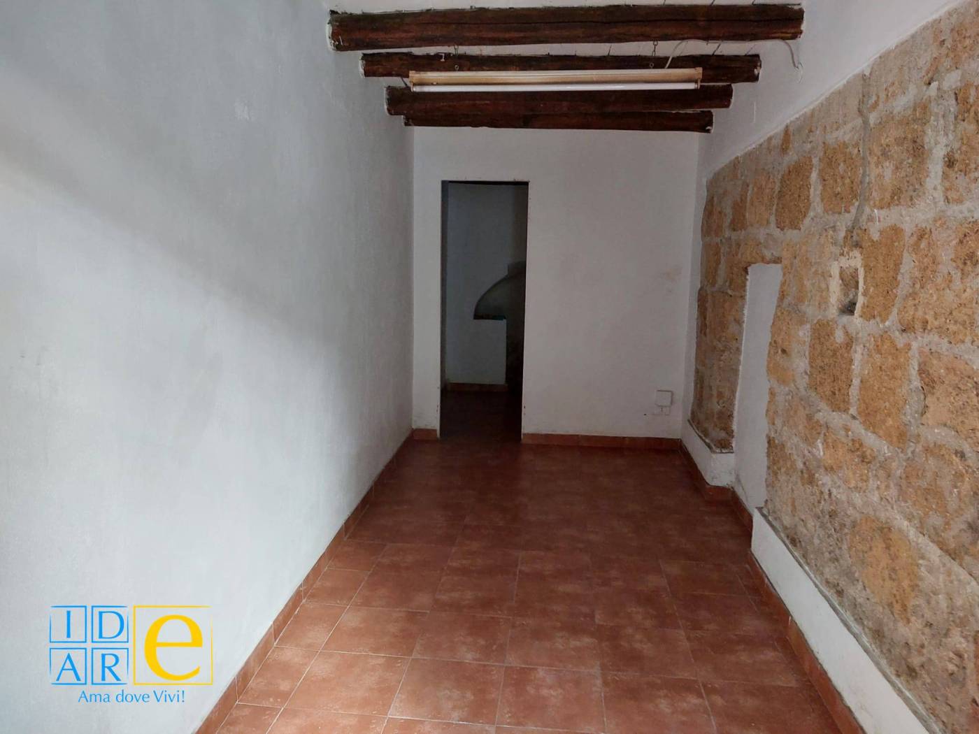 Locale commerciale in Vendita