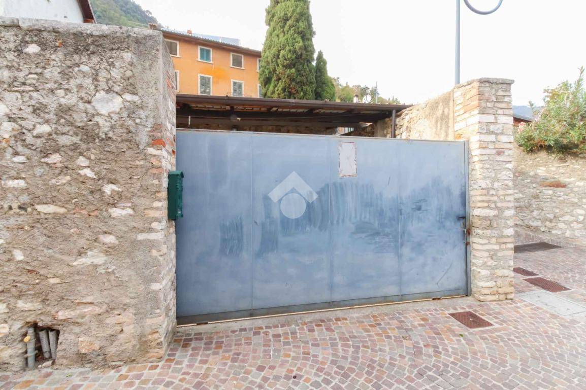 Posto auto - moto in Vendita