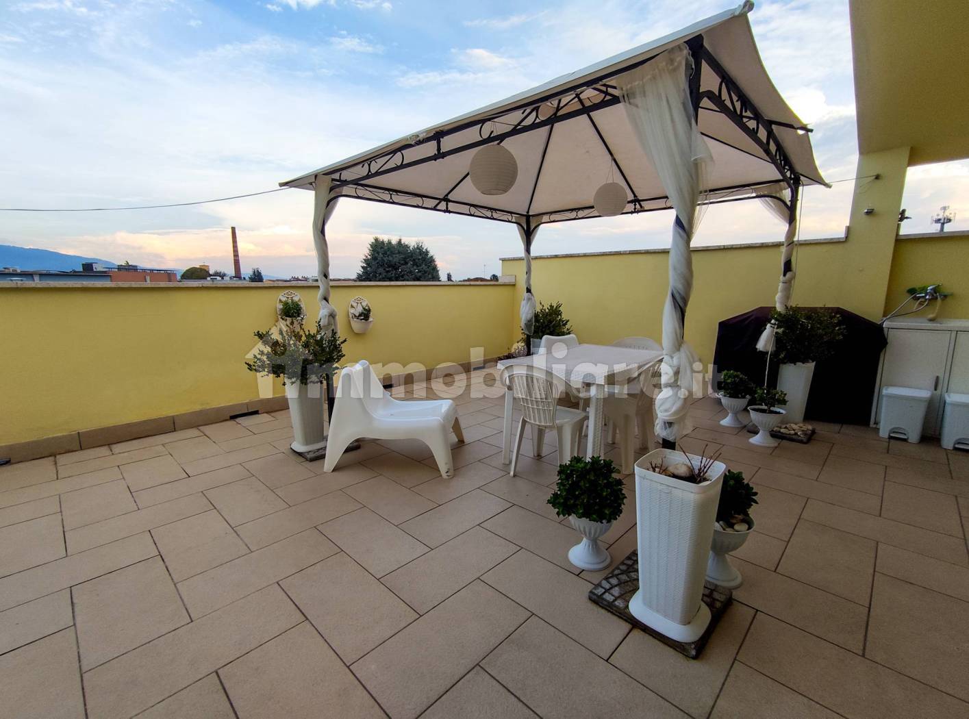 Trilocale via dei Salicchi 883, San Marco - Acquacalda, Lucca