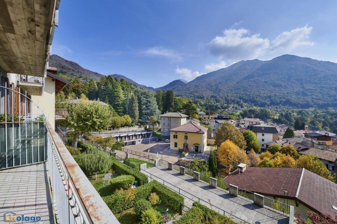 Trilocale via Parrocchiale Don G.B  Rocca 1, Centro, Esino Lario
